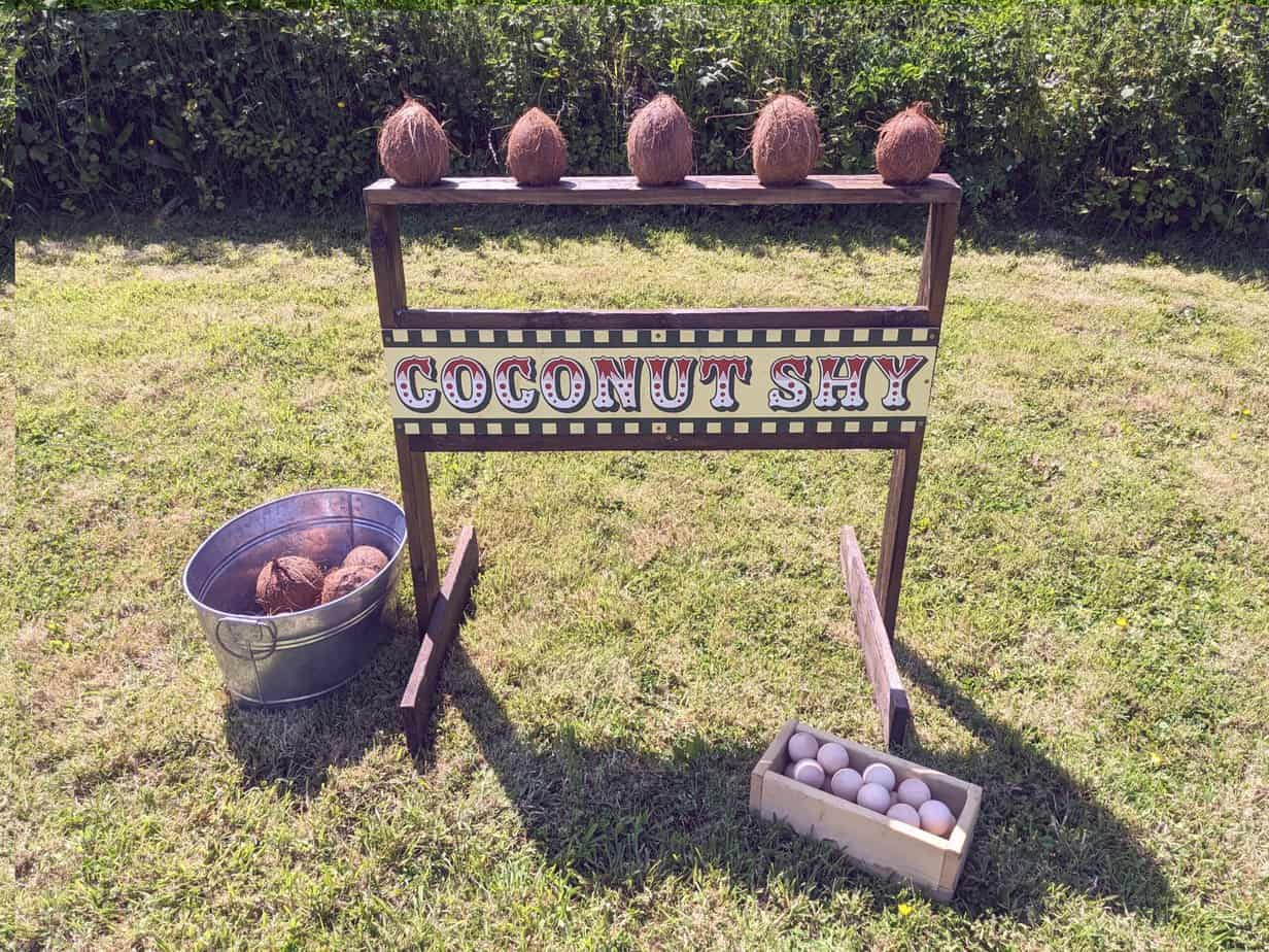 Giant Lawn Games Cornwall | Garden Games For Hire - Cornwall Hire